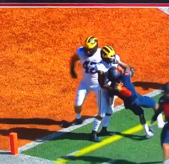 Michigan fullback Ben Mason missed a reception, then went on to nail an ...