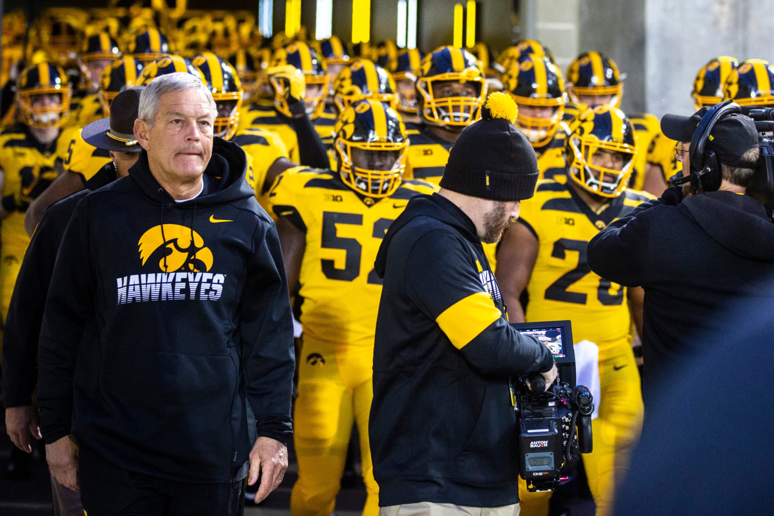 Iowa to wear special patch honoring legendary coach Hayden Fry