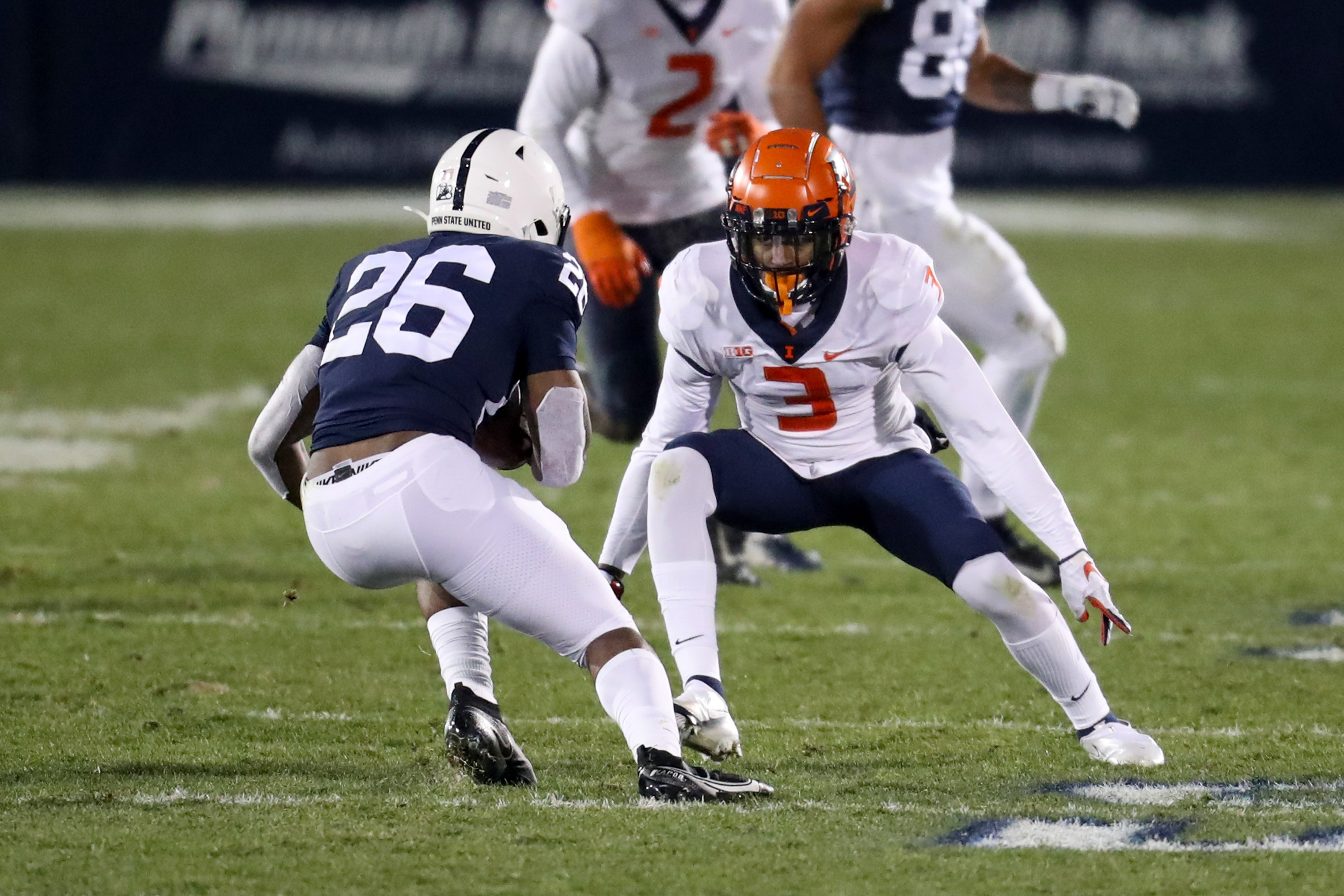 Illinois' Marquez Beason practices at new position on Saturday