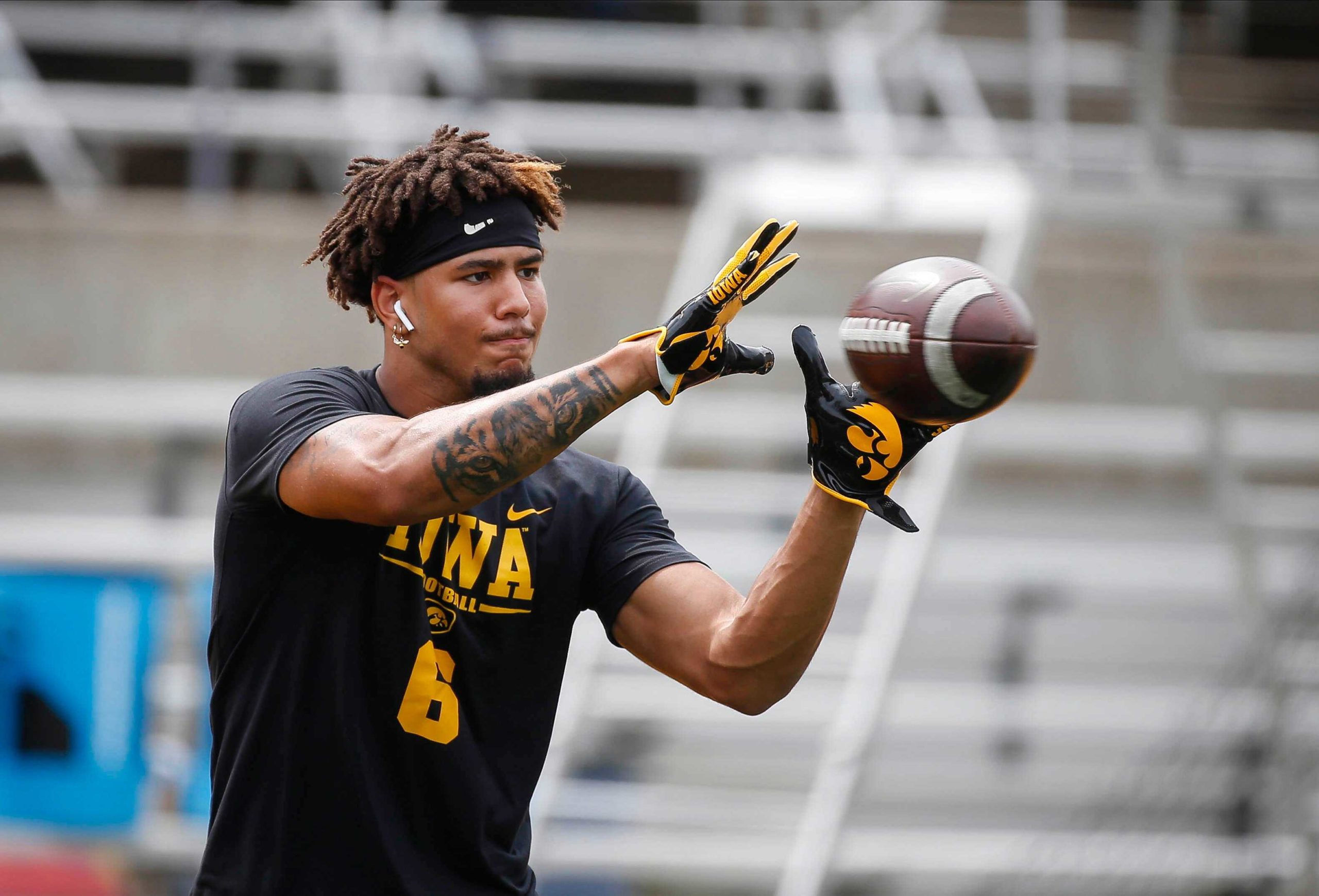 Keagan Johnson still a leader despite injury, says Iowa WR Arland Bruce IV