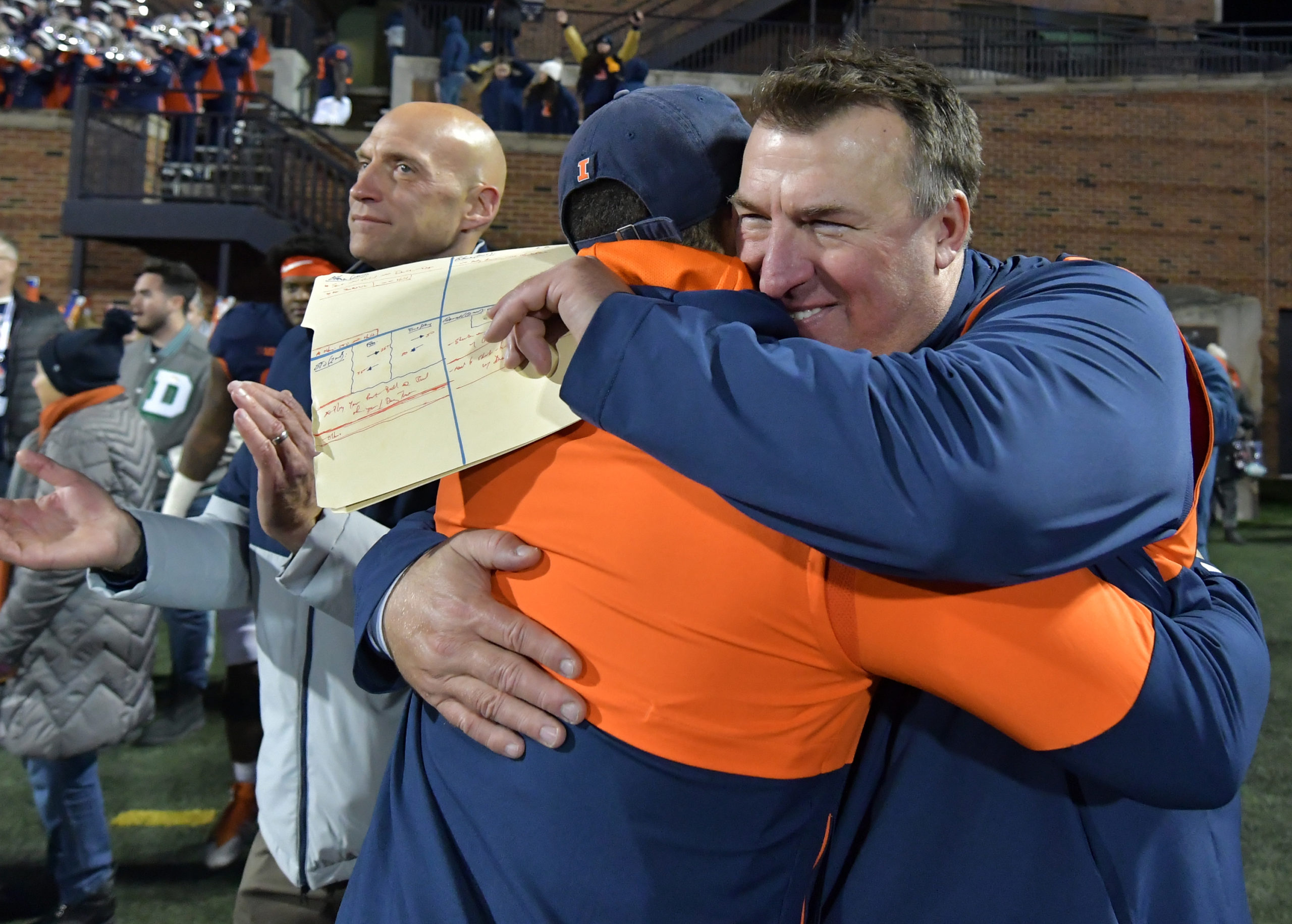 Illinois lands pledge from East St. Louis LB in 2023 class