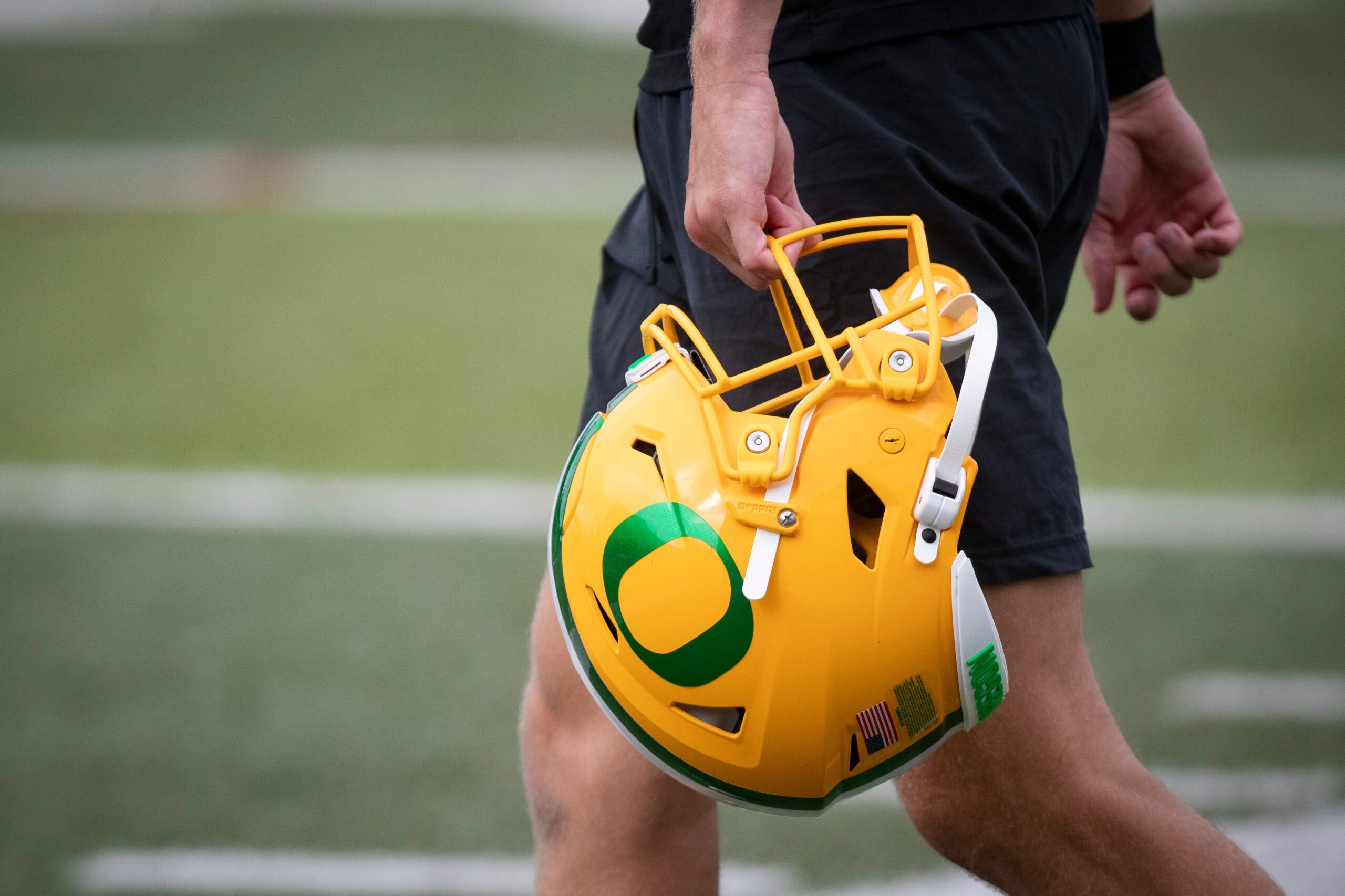 Oregon reveals uniform combination for game at Purdue