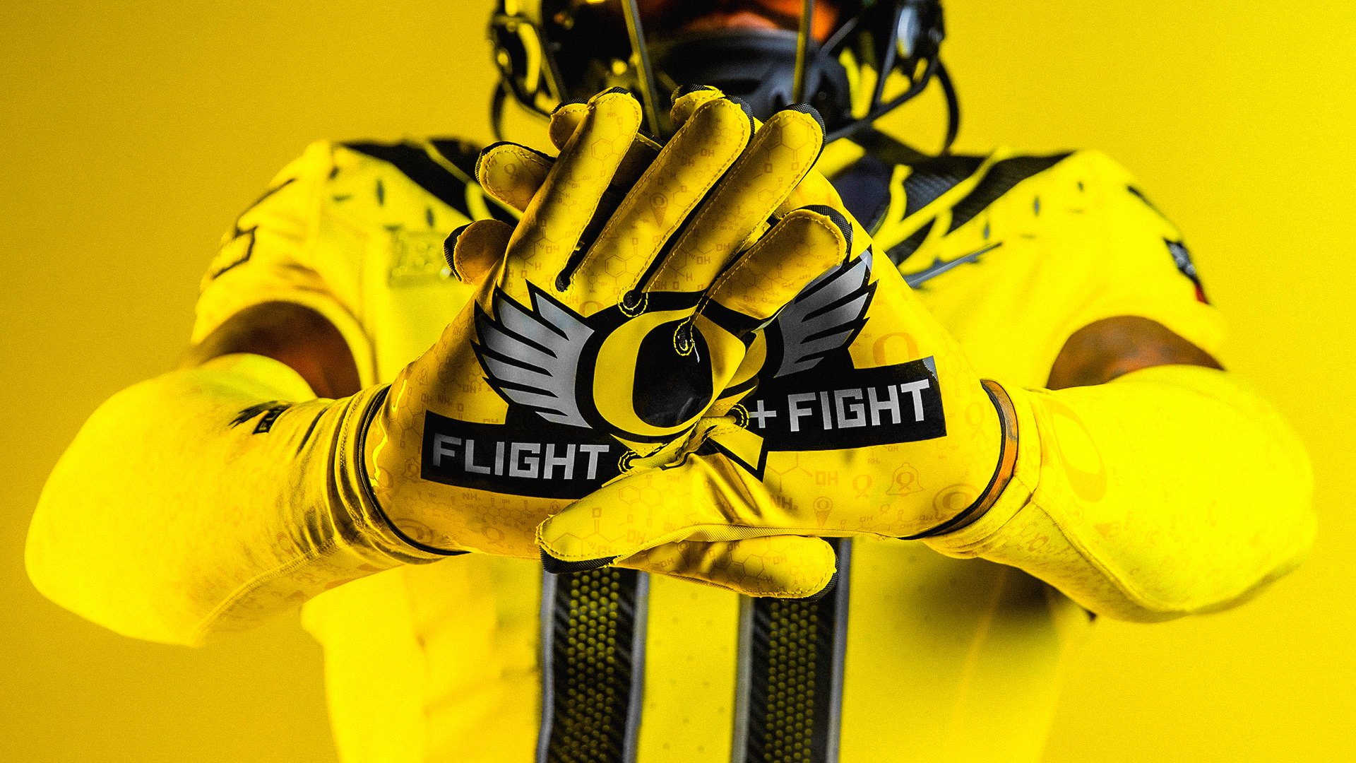 Oregon unveils special ‘Stomp Out Cancer’ uniforms