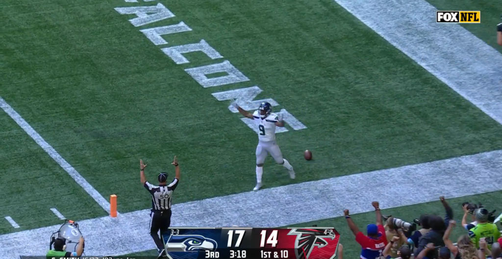 Former Michigan State RB Kenneth Walker III delivers incredible diving ...