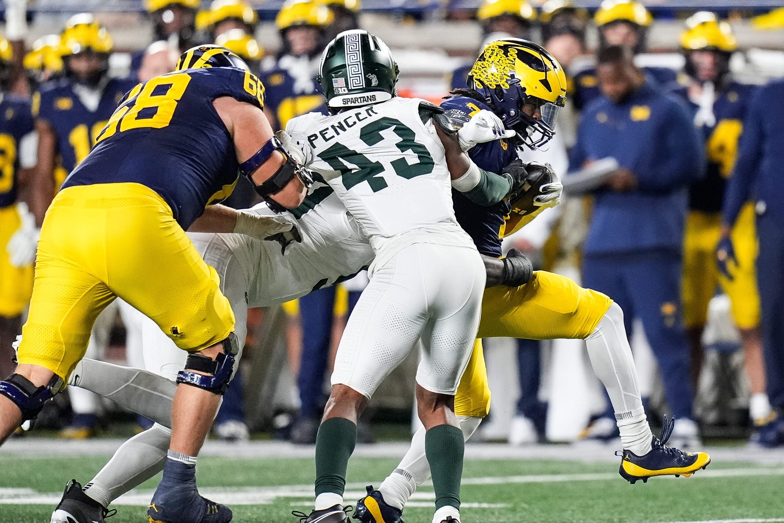 Michigan-Michigan State game ends with scuffle between players