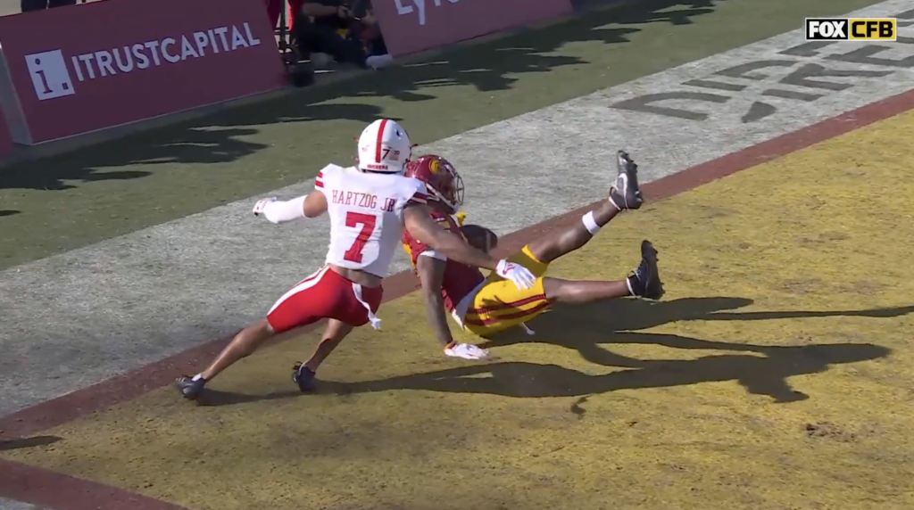 Kyron Hudson pulls in bizarre touchdown catch for USC vs. Nebraska