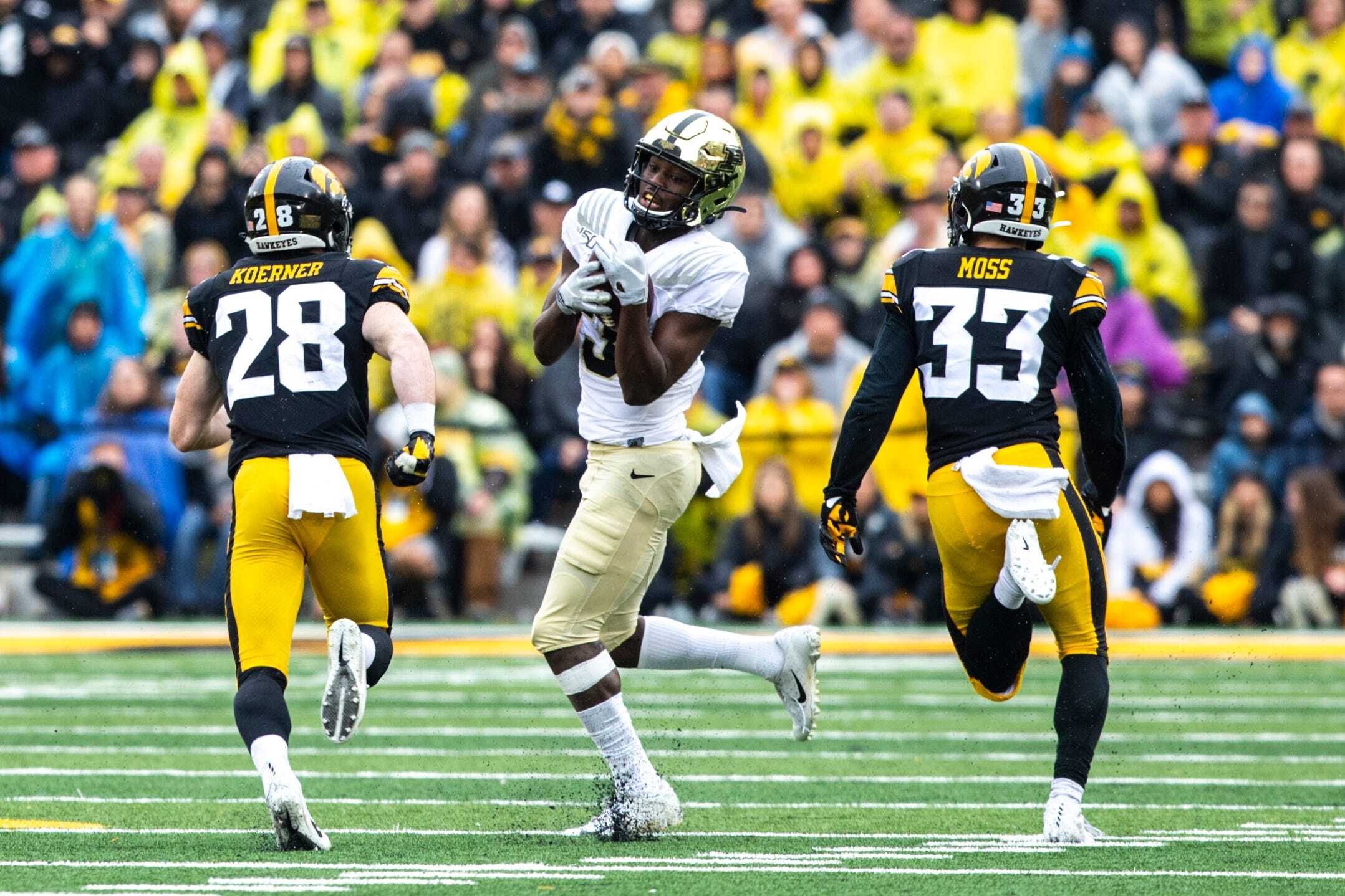 Pair Of B1G Stars Fail To Impress During NFL Combine Workouts Pair Of B1G Stars Fail To Impress During NFL Combine Workouts