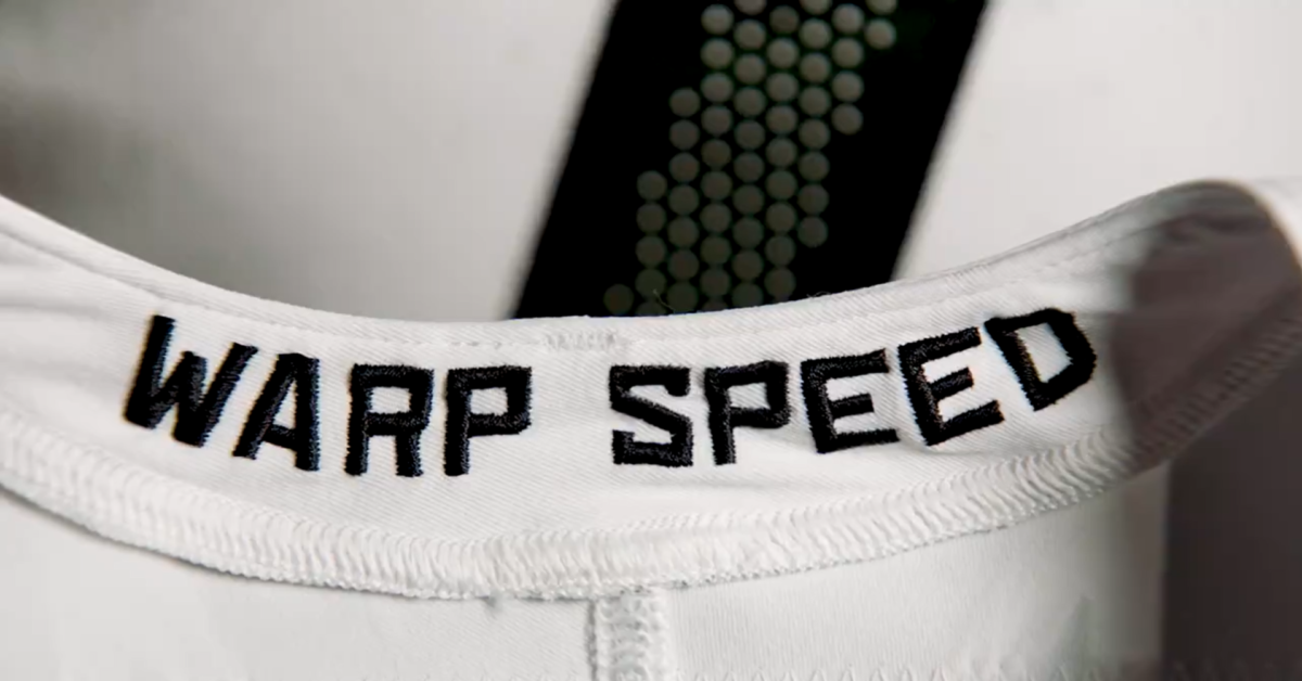 Oregon unveils slick 'Warp Speed' uniforms for Week 10 trip to Michigan